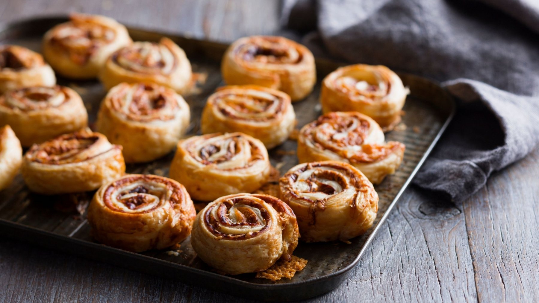 Vegemite Scrolls Recipe for school lunchboxes – Bec & Bello